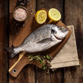 Frische Dorade Royal - ideal für den Grill | Fiedlers Fischmarkt